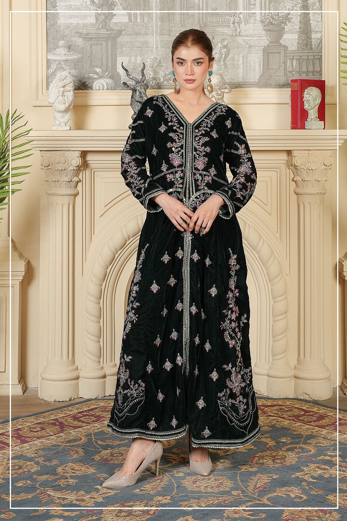 VELVET – Rang-e-noor